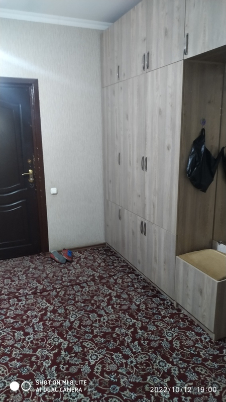 Куйлюк-5 3- хона узими уйим хамма нарсаси билан срочна сотилади