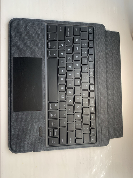 срочно продается keyboard для Ipad