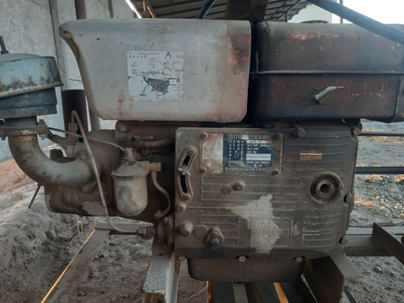 Насос сотилади. 150 lik. Motor ochilmağon. Hamma narsasi bor. Ишга соз