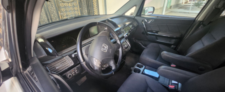 Honda mikro avtobus