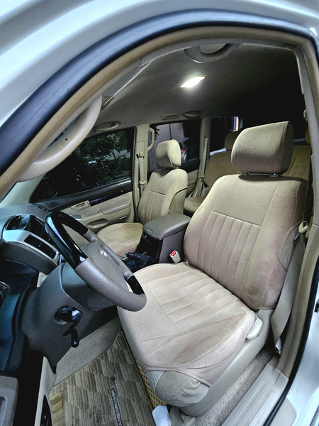 Sotiladi Toyota Land Cruiser Prado FJ120