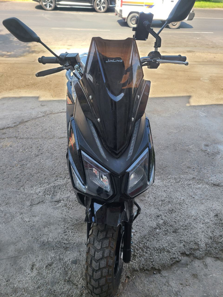 Scooter sotiladi