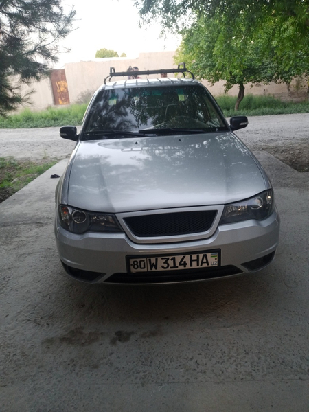Nexia 2 1.6 metalika sotiladi