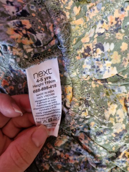 Продам детские вещи от 3 до 5 цена за все