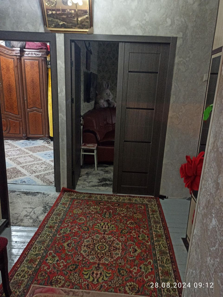 Продаю свою 2 ком переделанную в 3х ..Янгиобад