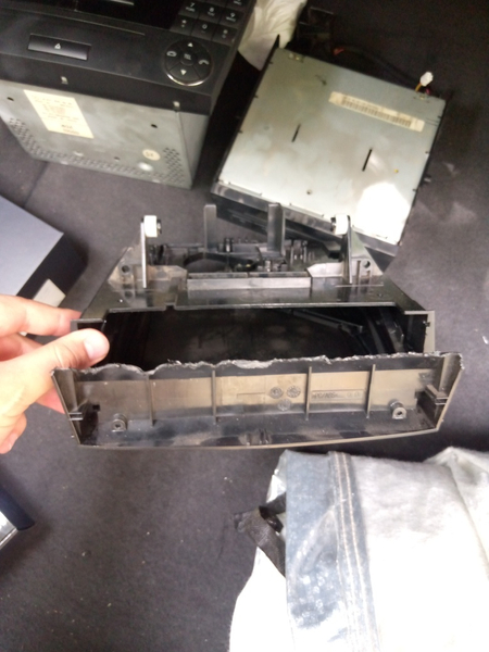 W211 E320 original magnitafon