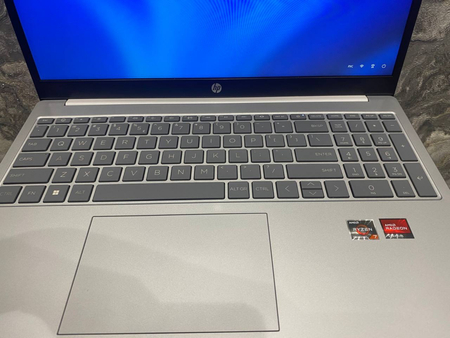 Hp RYZEN 7 7730U