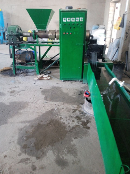 Granulator sotiladi