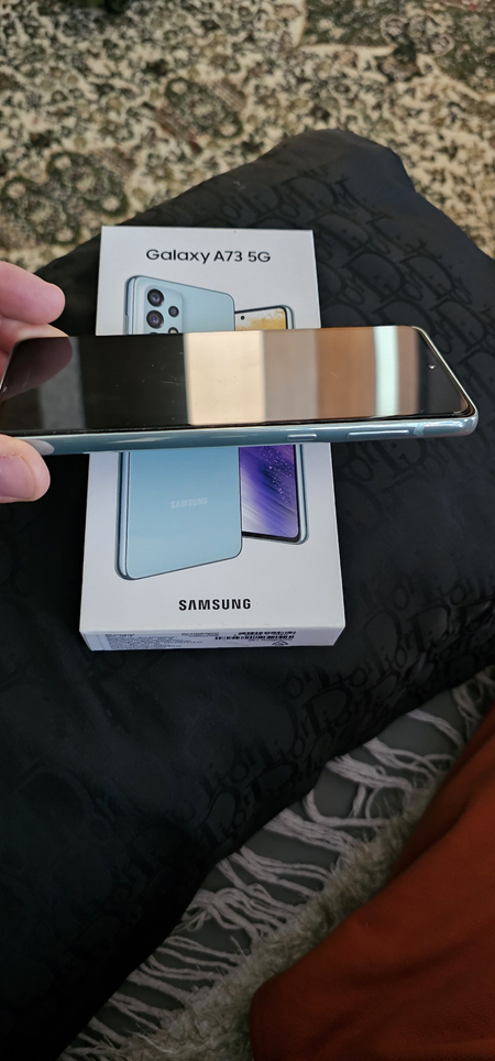 Samsung Galaxy a 73