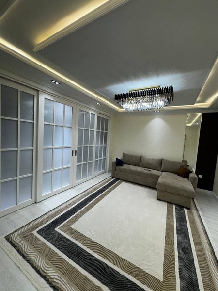 Максим Горький , 2в3/8/9 , зал 5*5 , новый ремонт , 83 000 у.е