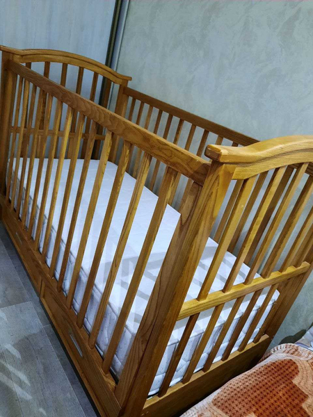 Продаётся детская кроватка