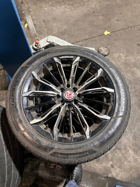 215/55 R17 Universal