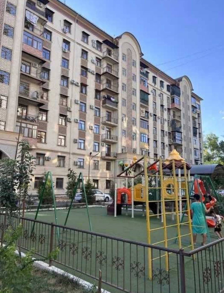 Юнусобот4 Унверсам Люкс квартира Суппер Локатция