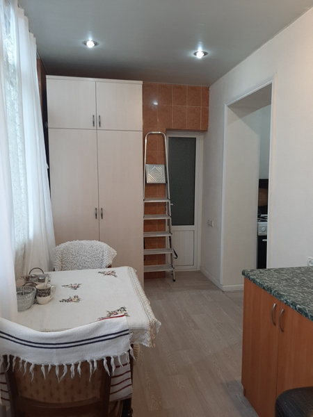 Аренда, 2х комн квартира в центре, Дархан, 77 серия, со всеми удобства