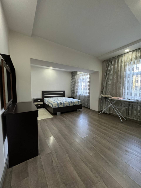 Продается 90м² Садык Азимова 4в3/4/5 77 серия ор-р ЭКО Парк