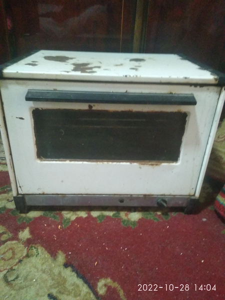 Продаеться электродуховка