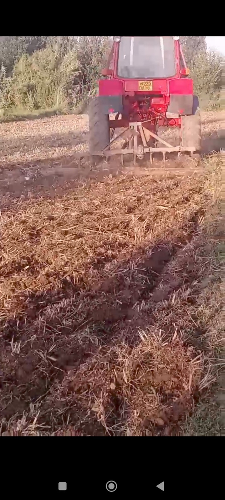 Traktor sotiladi mtz 80