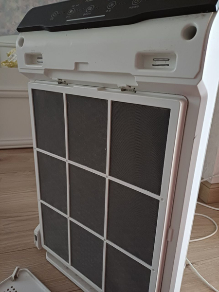 Havo tozalagich holati yaxshi 3 ta filtrli koreadan ob kelingan