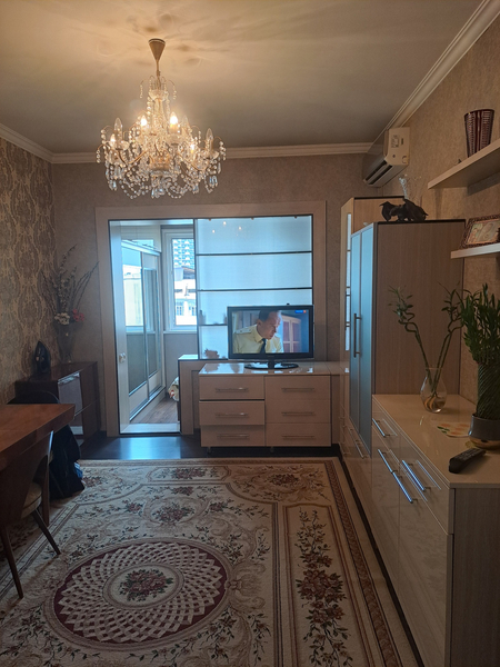 Продаю 1 в 2/5/5 на Юнусабаде-17. Ориентир 