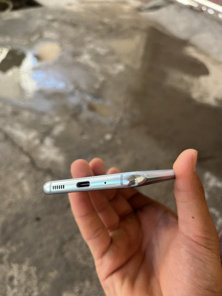 Samsung s20 5G 8/128 gb ideal obmen bor