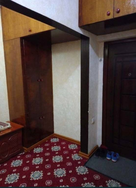 Ibn sinoda dom sotiladi 5 etajkali 4ci etaj plita dom 50%skidkada komu