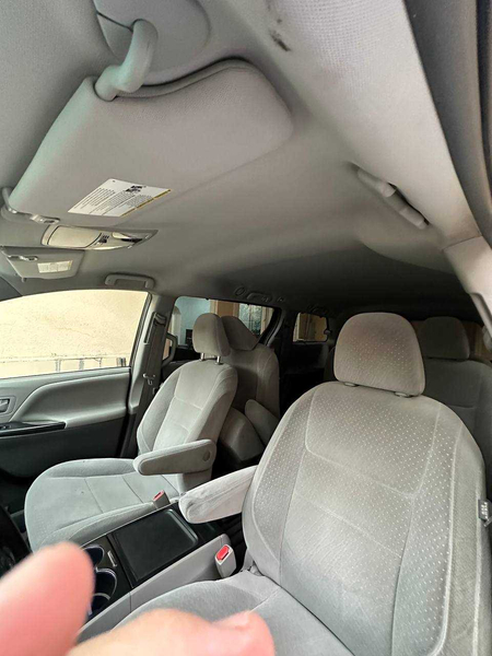 Продаётся Toyota Sienna