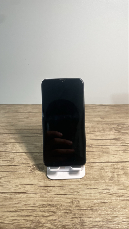 Galaxy A10 sotiladi.