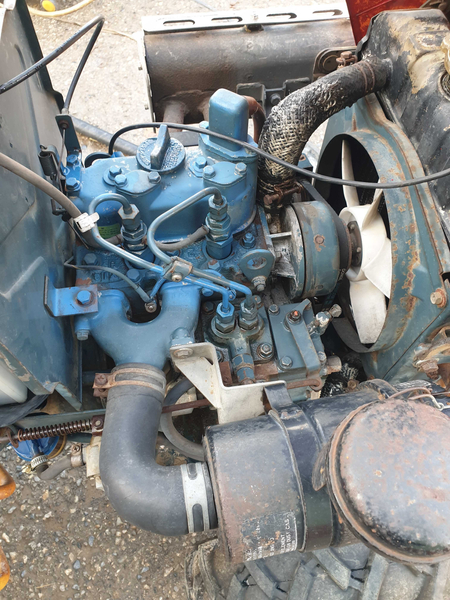 Mini traktr kubota