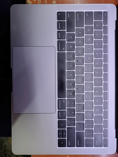 Продам macbook pro 13