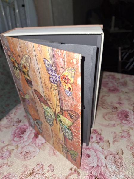 Сейф в виде книги, потерян ключ, подарок