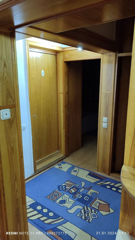 Oybek metro yonida 3 xonali hamma sharoitlar bor lubboyiga 600$