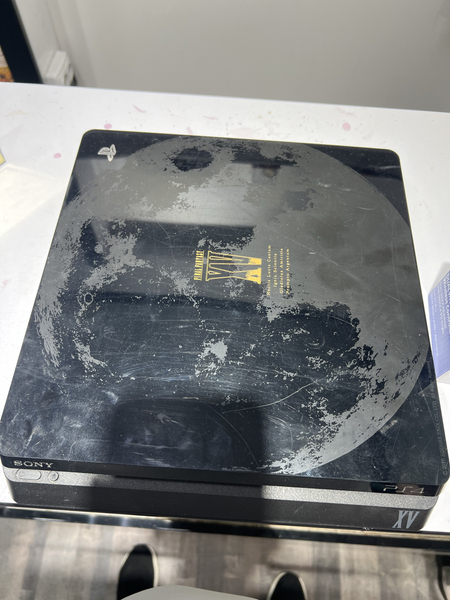 Ps4 slim sotiladi 1TB