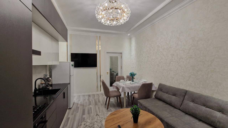 Шота Руставели 3/8/10 Есть Арендатор 850$ 
Площадь-67м2 
НОВОСТРОЙKA