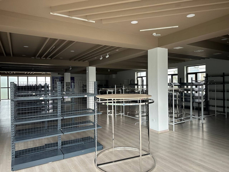 Srochno Arenda 1625m2 Mirobot metro Oybek