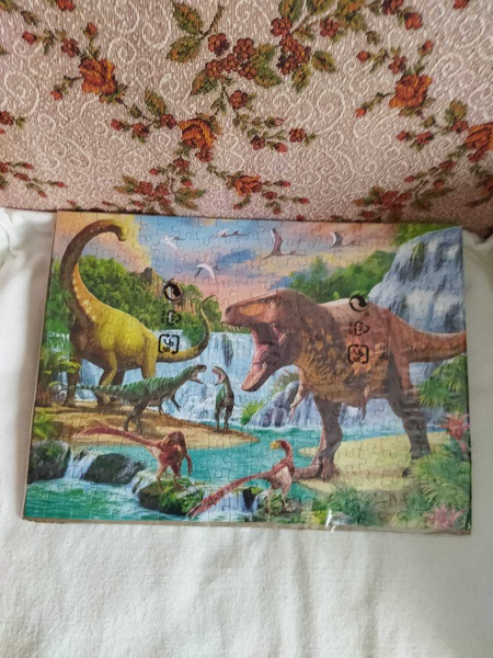Детские игрушки, пазлы