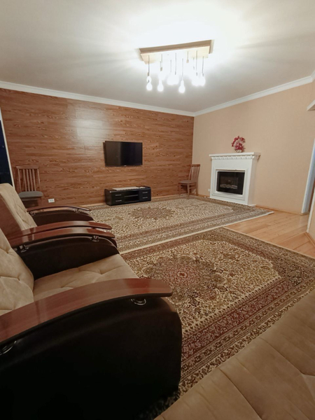 Сдается 3х ком квартира Крестик метро Тухел 10380)