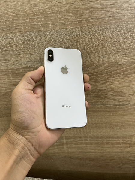 IPhone X 64GB          .