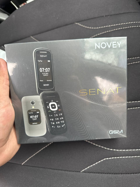 Novey Senat Space Gray