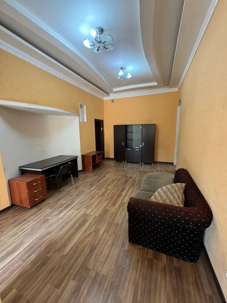 Срочно горит! Продаётся под офис 80м² 3-х ком Юнусабад Ц-6 метро Минор