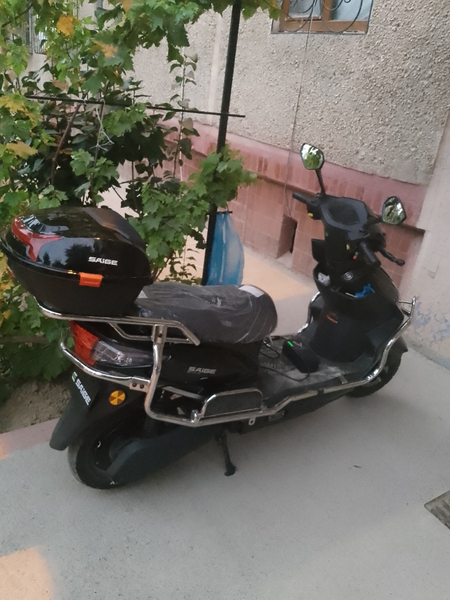 Madeli Saige olganlar mazza qilib minadi