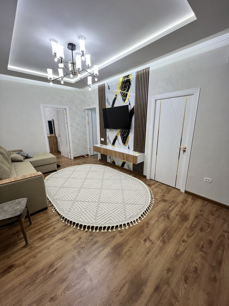 Чиланзар-Ц метро М. Улугбек 2в3 /1/4 бал. 1.5*3