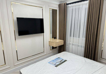 Продается квартира на Ойбеке 2/5/9 балкон 1х7 60м2