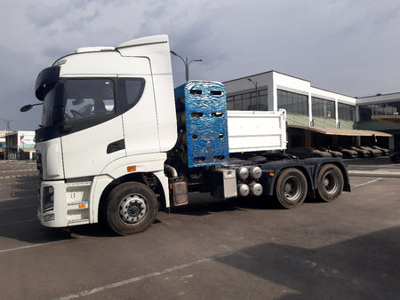 CAMC H9 CNG 6x4 тягачи сотувда тайёр FULL комплектацияда