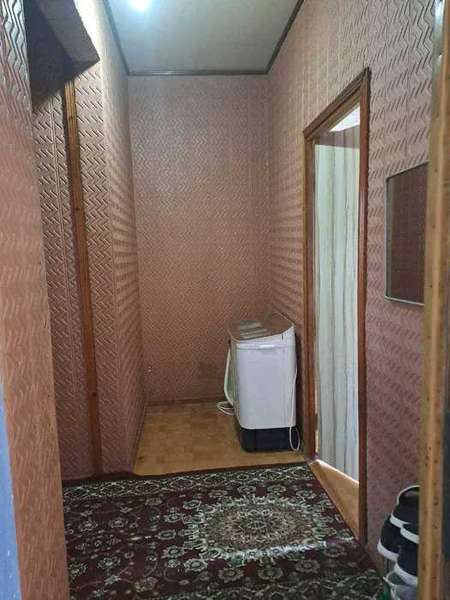 29 Араб мактаби олдида 2 хоналик 3 этажда 4 этажка общая пл 60м2