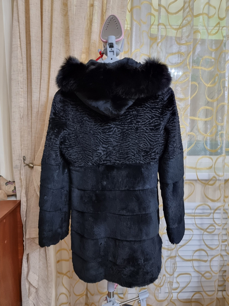 Шубка кролик с капюшоном