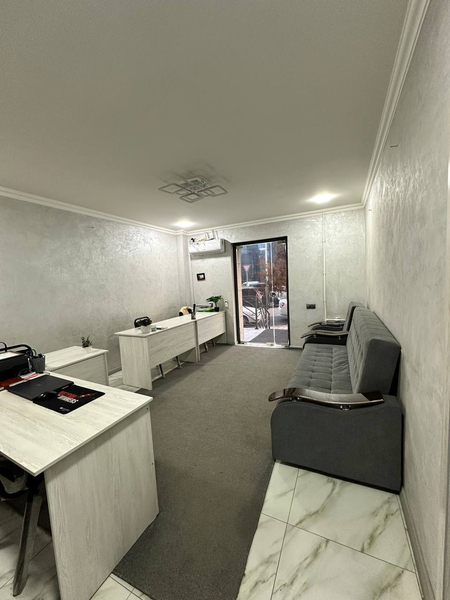Продаётся офис 65м2 Кушбеги Перекрёсток
