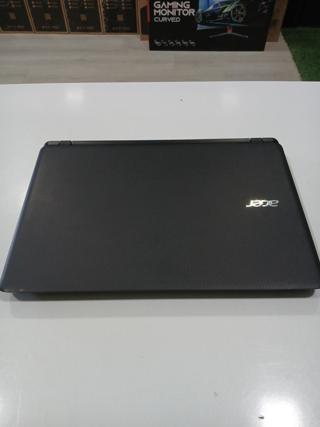 Acer noutbuk sotiladi
