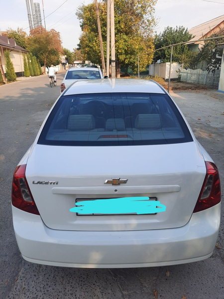 Продаю Lacetti. Состояние хорошее.