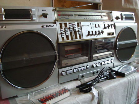 SHARP GF- 575 Z (SL). 1983 год  Made in Japan.