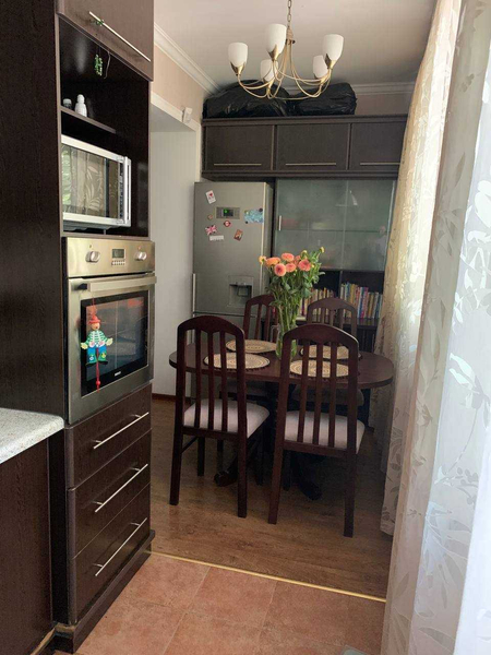 Сдам Свою 2/4/4 упакованную евро, метро Х. Алимджана 750 у. е.